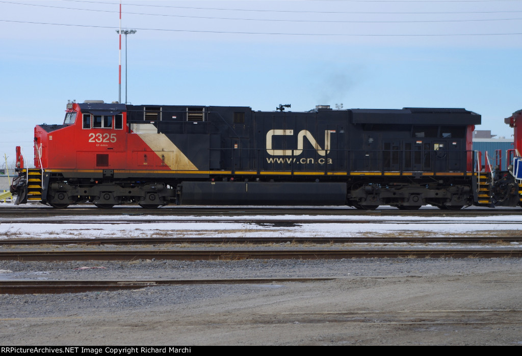 CN 2325